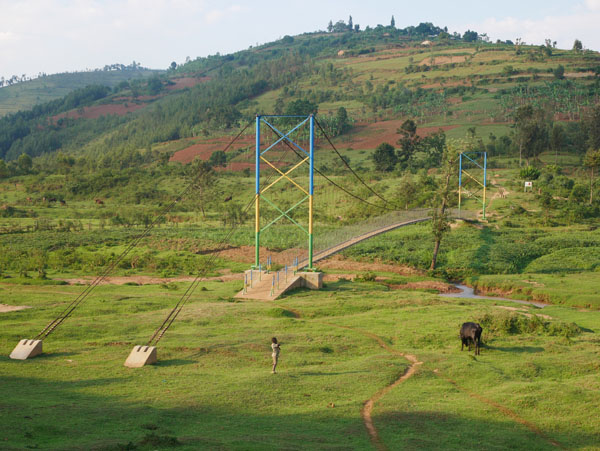 The simplicity of a hybrid bridge solution - Bridge Design ...